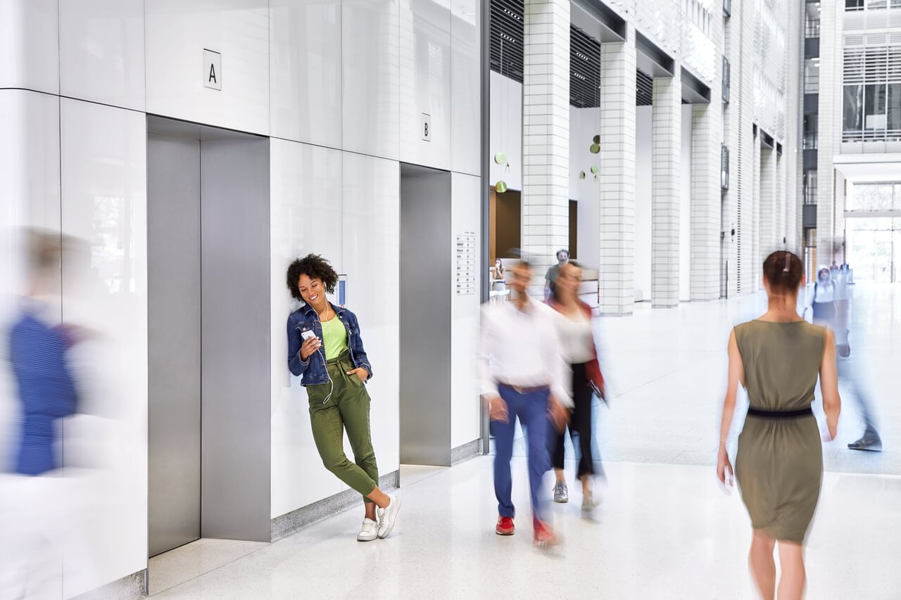 Contact - Cosmolift - Uw lift. Ons vak.